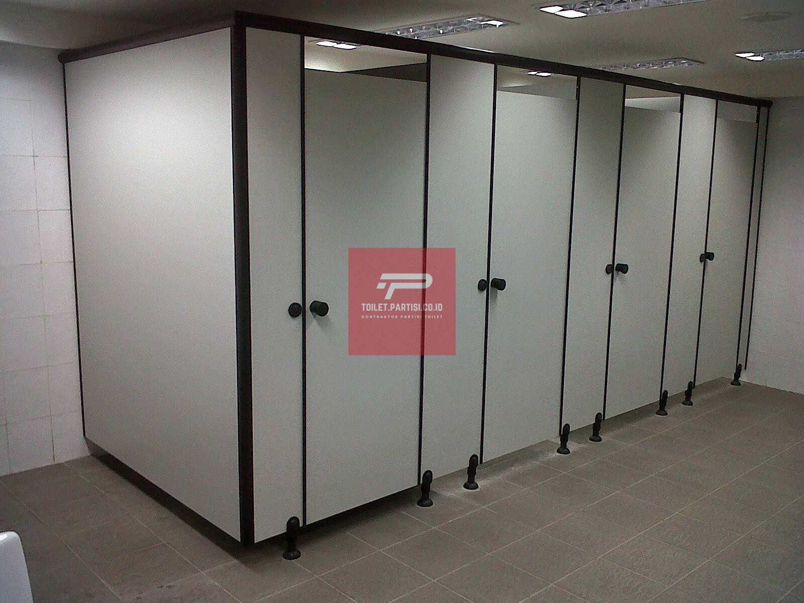 Kontraktor Partisi Toilet PVC Batu Bara | Toilet.Partisi.co.id